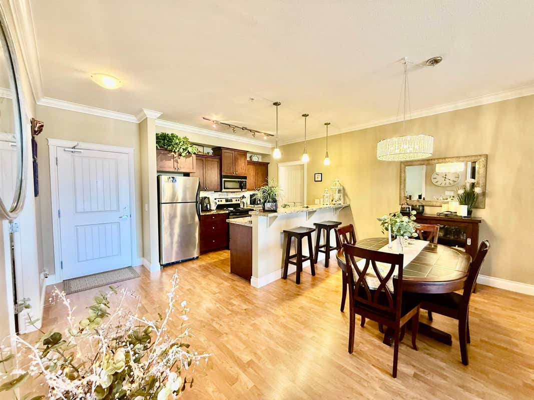 215 12258 224 STREET, Maple Ridge BC V2X 8Y7, Maple Ridge, BC V2X 8Y7 ...