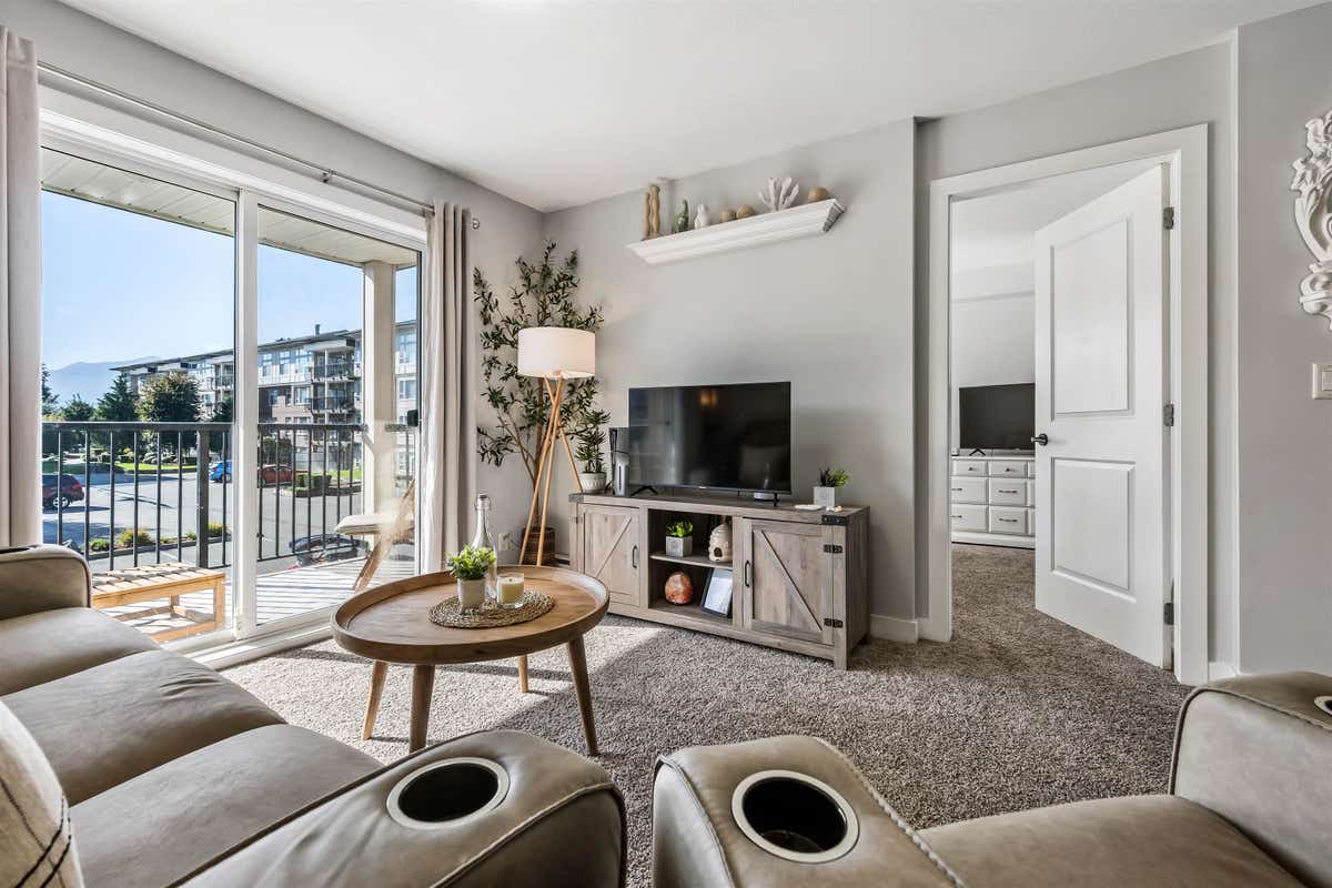 217 46150 BOLE AVENUE, Chilliwack BC V2P 0B7, Chilliwack, BC V2P 0B7 Condo For Sale | RE/MAX ...