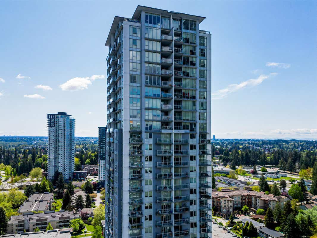 13325 102A AVENUE, Surrey BC V3T 0J5, Surrey, BC V3T 0J5 À vendre | RE ...