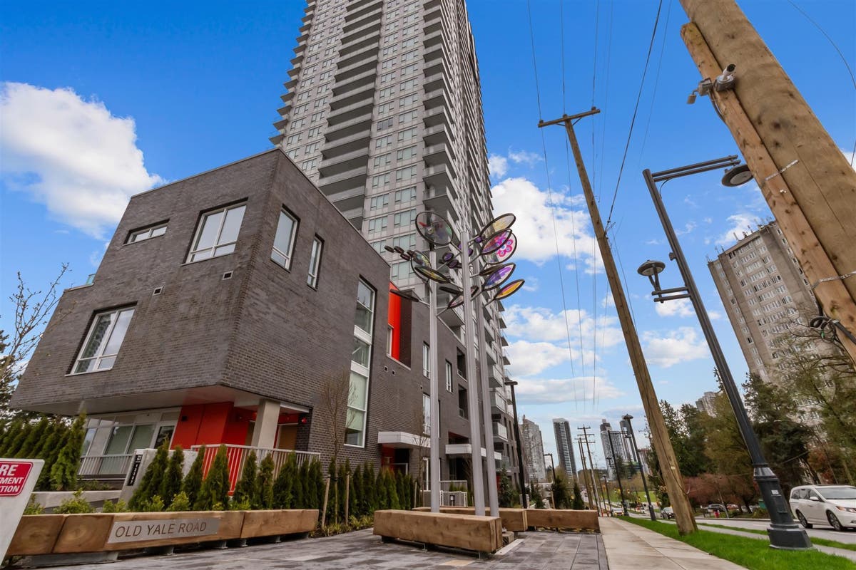 706 13387 OLD YALE ROAD, Surrey BC V3T 3C6, Surrey, BC V3T 3C6 À vendre ...