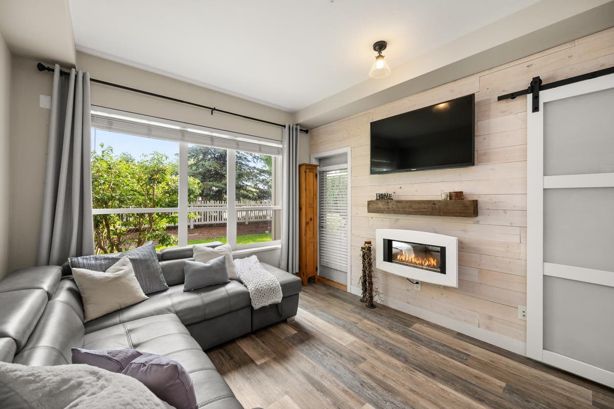 104 6440 194 STREET, Surrey BC V4N 6J7, Surrey, BC V4N 6J7 Condo For ...