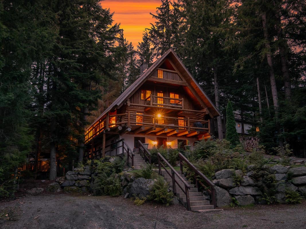 3114 TYROL CRESCENT, Whistler BC V8E 0B8, Whistler, BC V8E 0B8 House ...