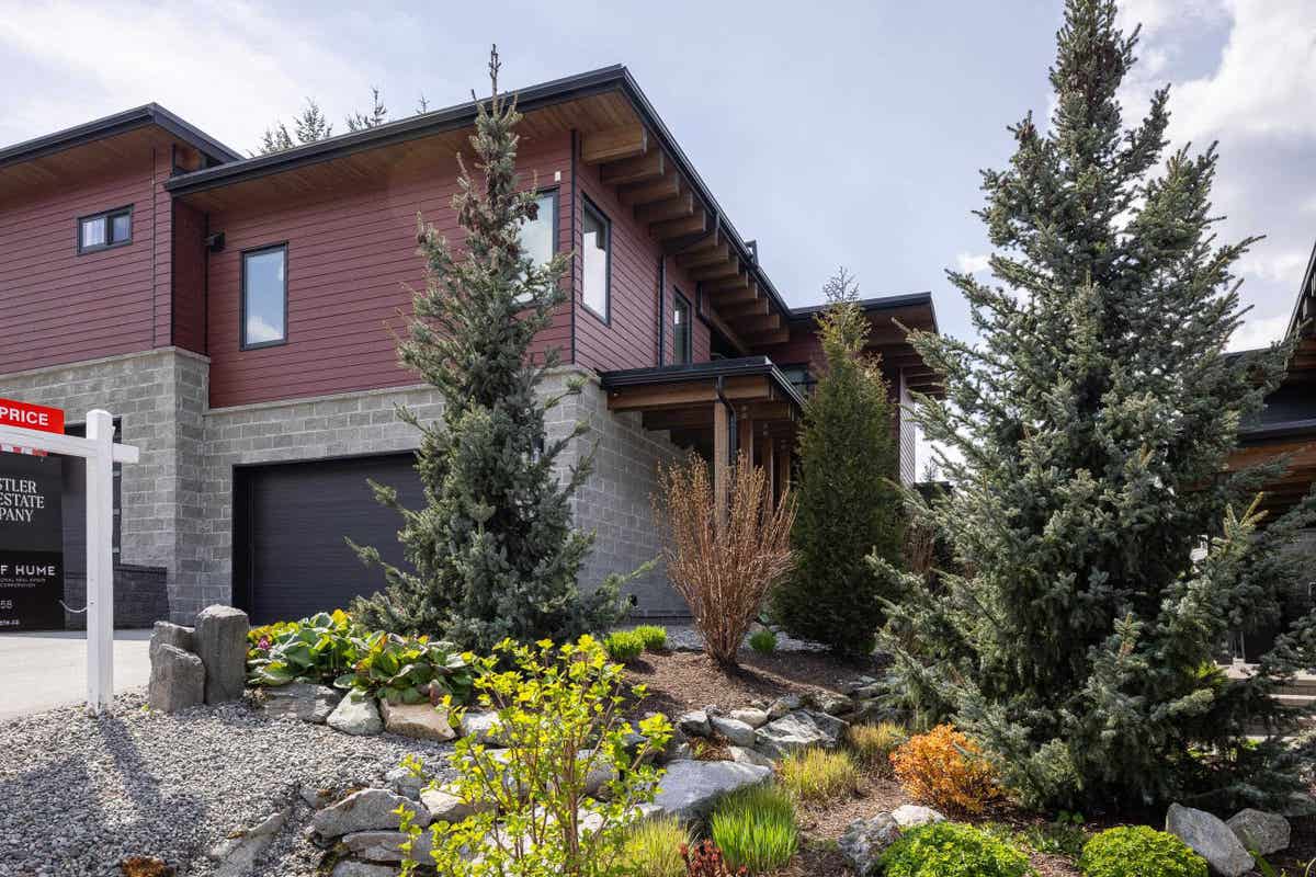 1213 MOUNT FEE ROAD, Whistler BC V8E 0A4, Whistler, BC V8E 0A4 Duplex ...