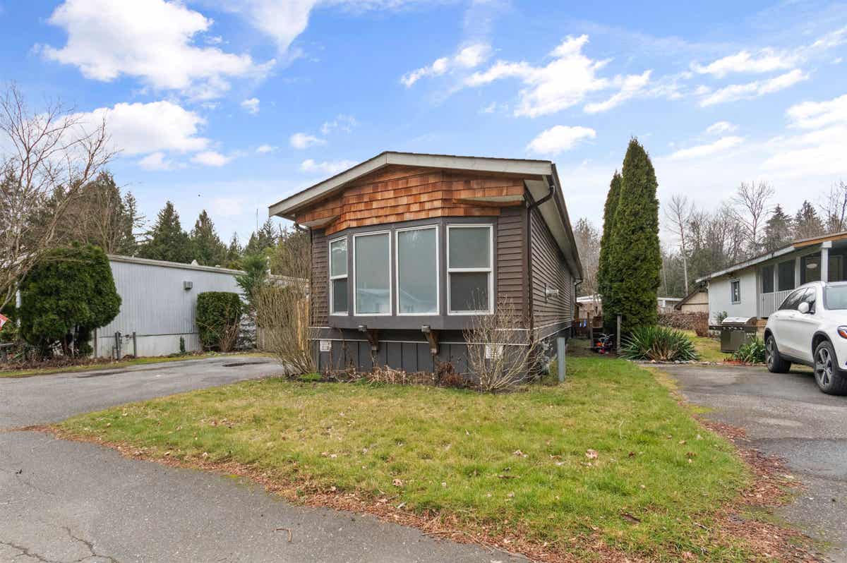 212 45835 SLEEPY HOLLOW ROAD, Cultus Lake BC V2R 5A9, Cultus Lake, BC ...