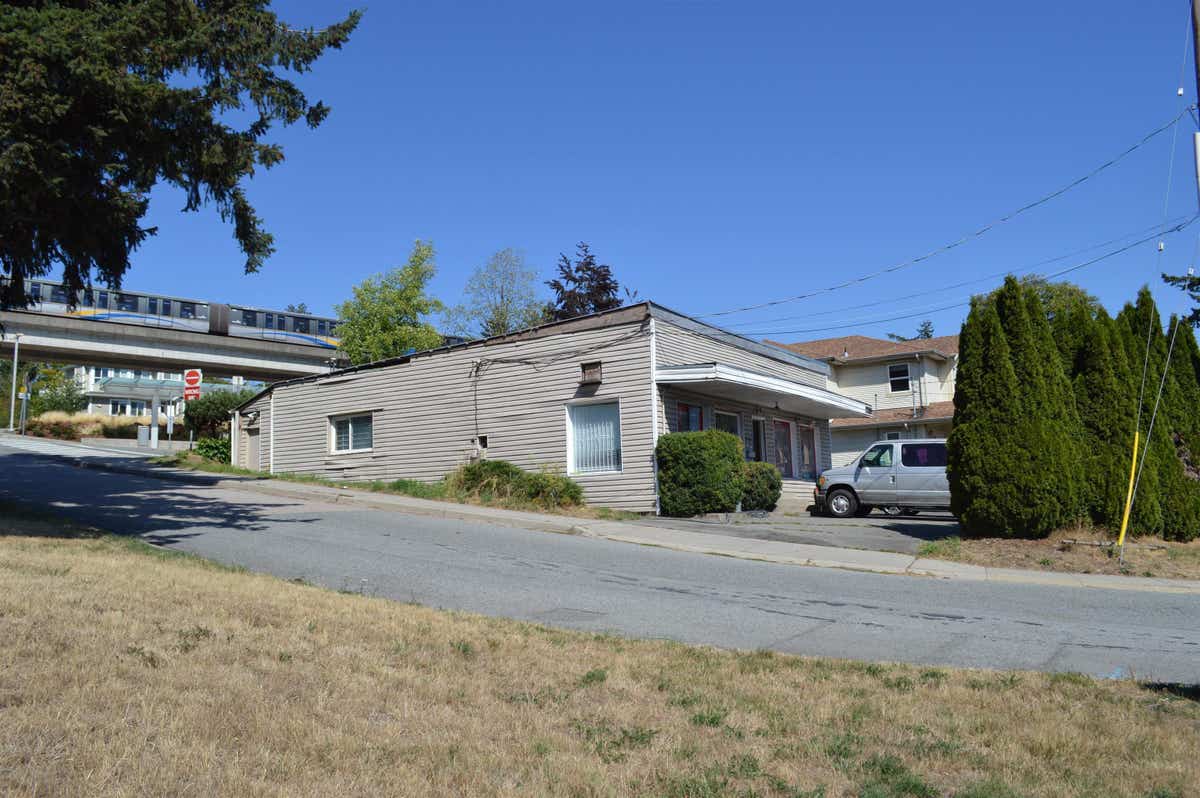 2141 Marine Way, New Westminster BC V3M 2H2, New Westminster, BC V3M ...