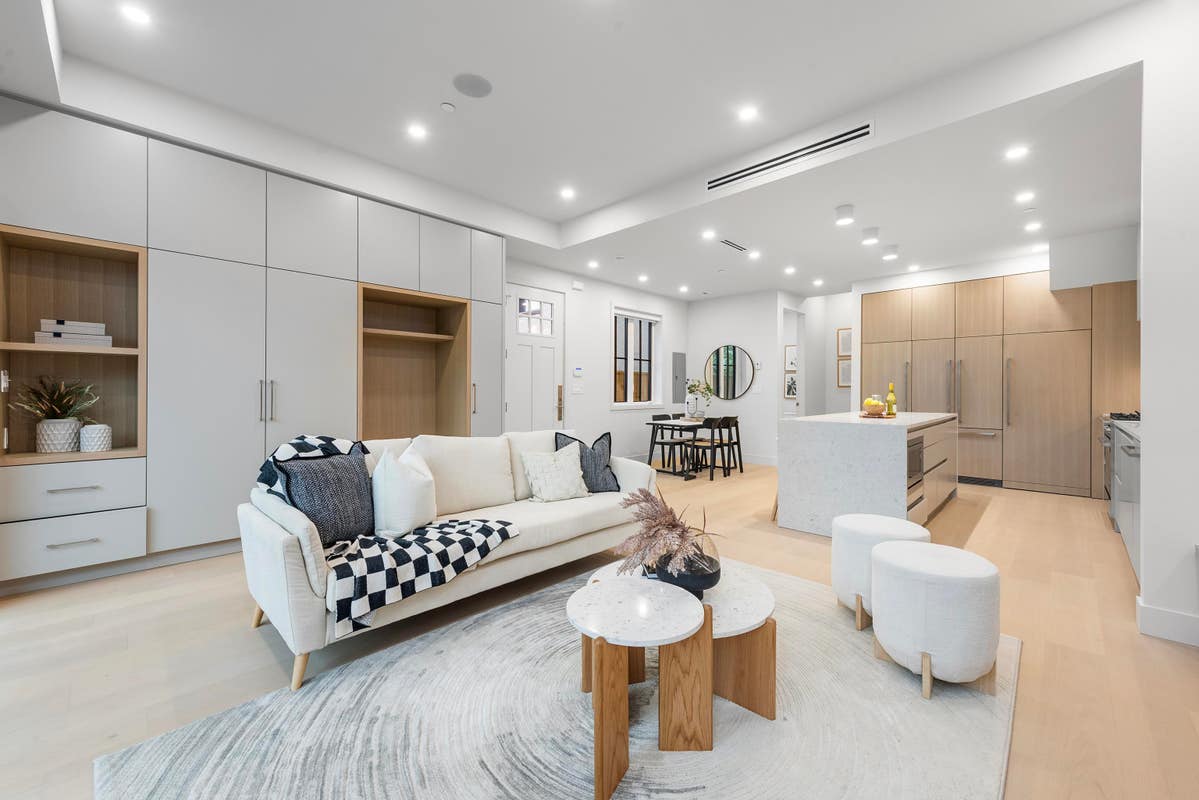 2134 E 10TH AVENUE, Vancouver BC V5N 1Y1, Vancouver, BC V5N 1Y1 À vendre | RE/MAX | R3066420