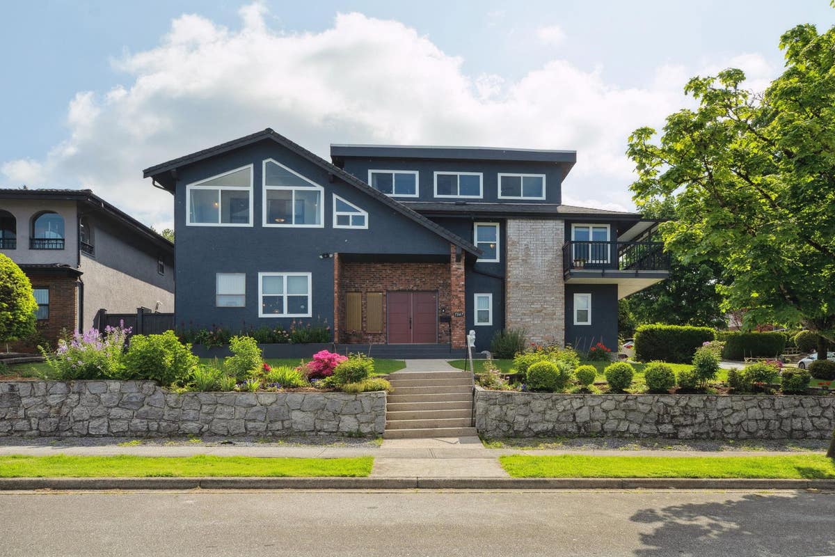 7347 QUEENSTON COURT, Burnaby BC V5A 3M5, Burnaby, BC V5A 3M5 House For Sale | RE/MAX | R3007866