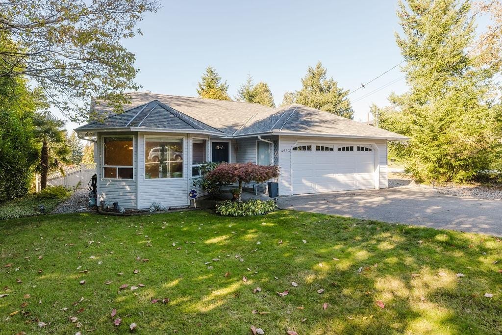 4963 LAUREL AVENUE, Sechelt BC V7Z 0B7, Sechelt, BC V7Z 0B7 House For Sale | RE/MAX | R3059284