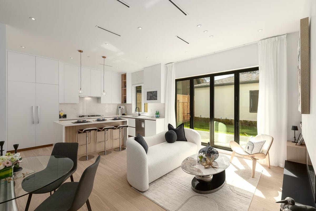 2 4084 W 10TH AVENUE, Vancouver BC V6R 2H1, Vancouver, BC V6R 2H1 À ...