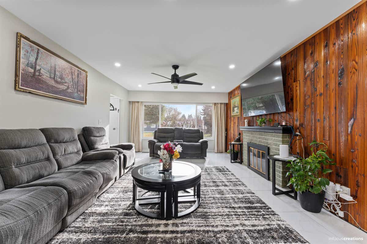 21957 ACADIA STREET, Maple Ridge BC V2X 3B7, Maple Ridge, BC V2X 3B7 ...