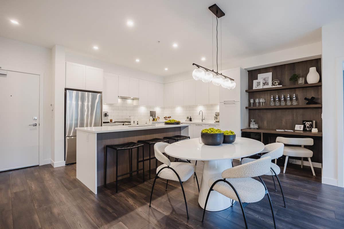 601 32174 GEORGE FERGUSON WAY, Abbotsford BC V2T 0L3, Abbotsford, BC V2T 0L3 Condo For Sale | RE ...