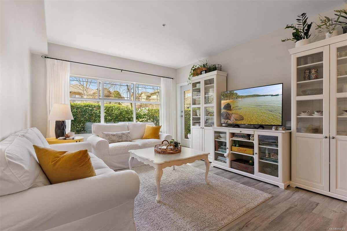 1959 Polo Park Crt # 103, Central Saanich BC V8M 2K1, Central Saanich ...