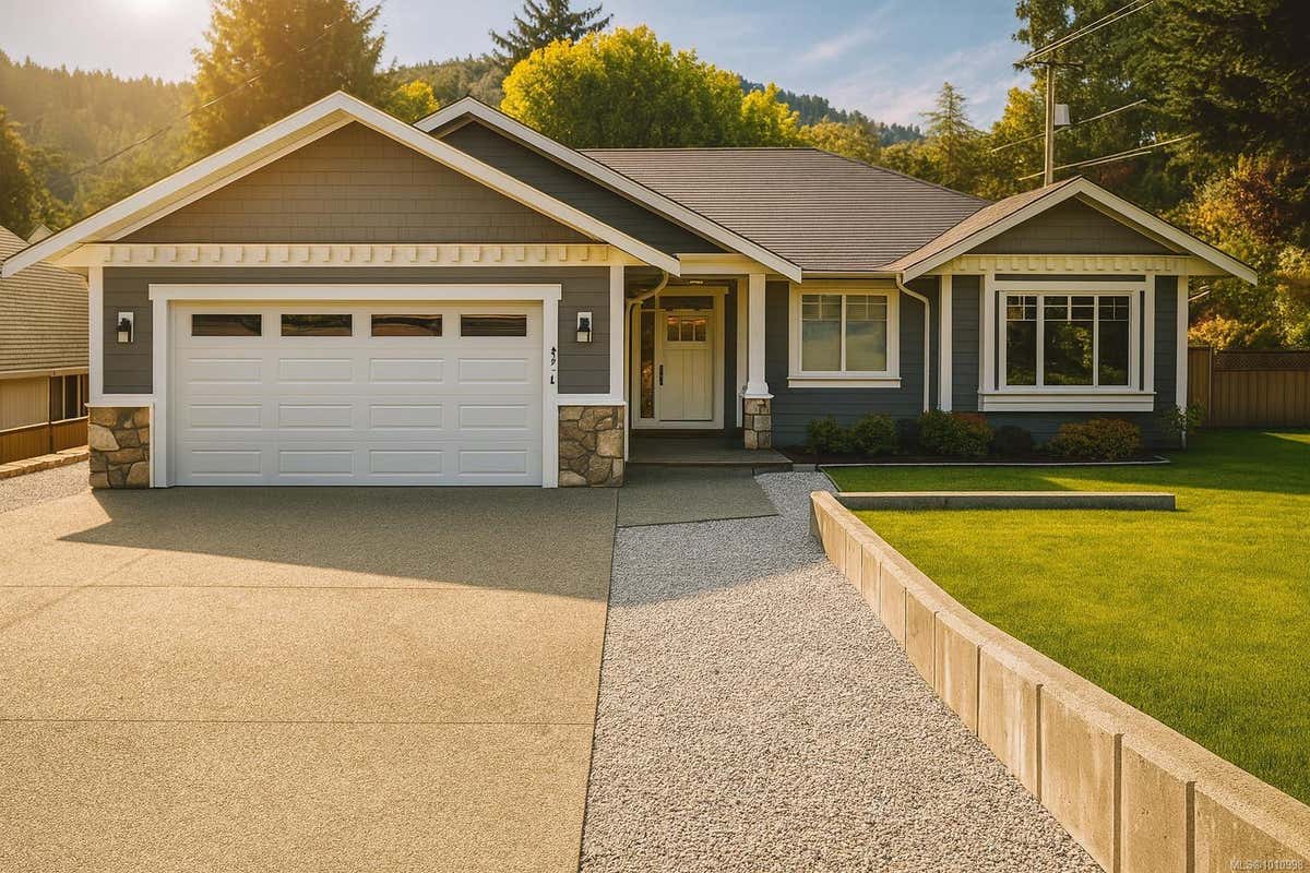 3584 Holland Ave, Cobble Hill BC V8H 0A4, Cobble Hill, BC V8H 0A4 House ...