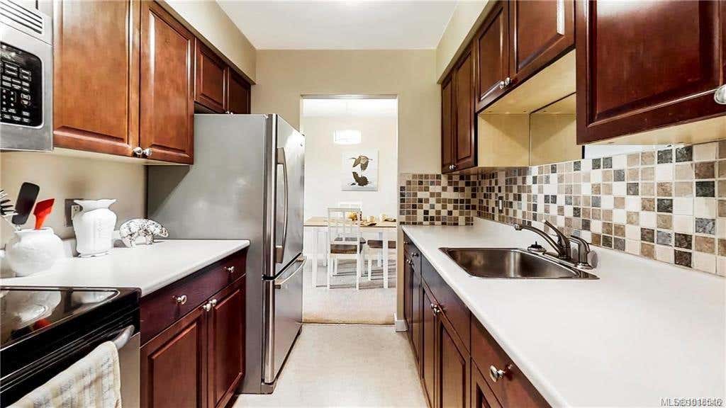 1597 Midgard Ave # 303, Saanich BC V8P 2Y2, Saanich, BC V8P 2Y2 Condo ...