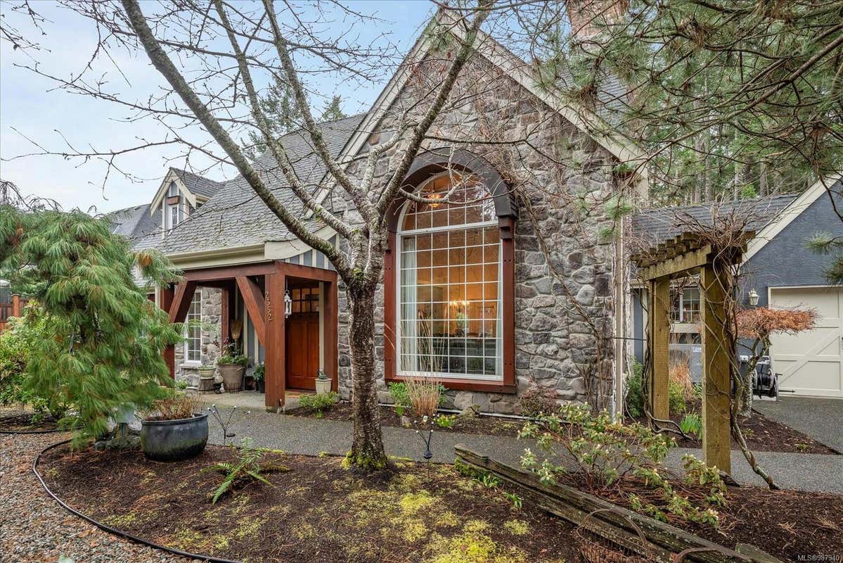 2252 Bonnington Dr, Nanoose Bay BC V9P 9M2, Nanoose Bay, BC V9P 9M2 À ...