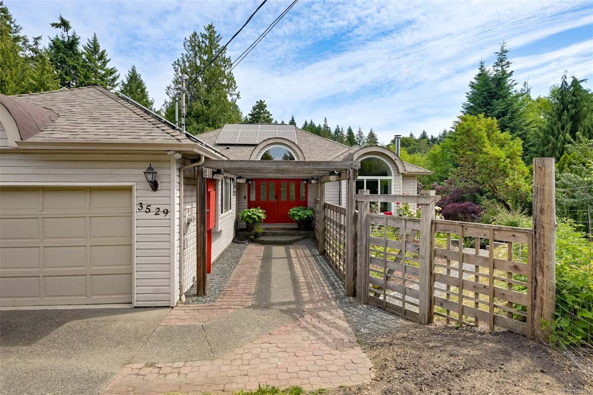 3529 Dougan Dr, Cobble Hill BC V8H 0H4, Cobble Hill, BC V8H 0H4 À ...