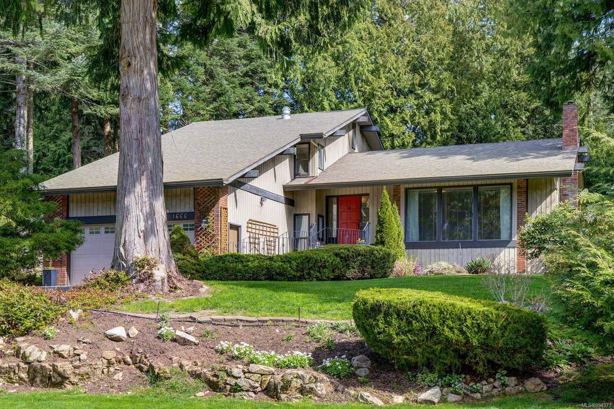 1666 Stuart Park Terr, North Saanich BC V8L 4N5, North Saanich, BC V8L ...