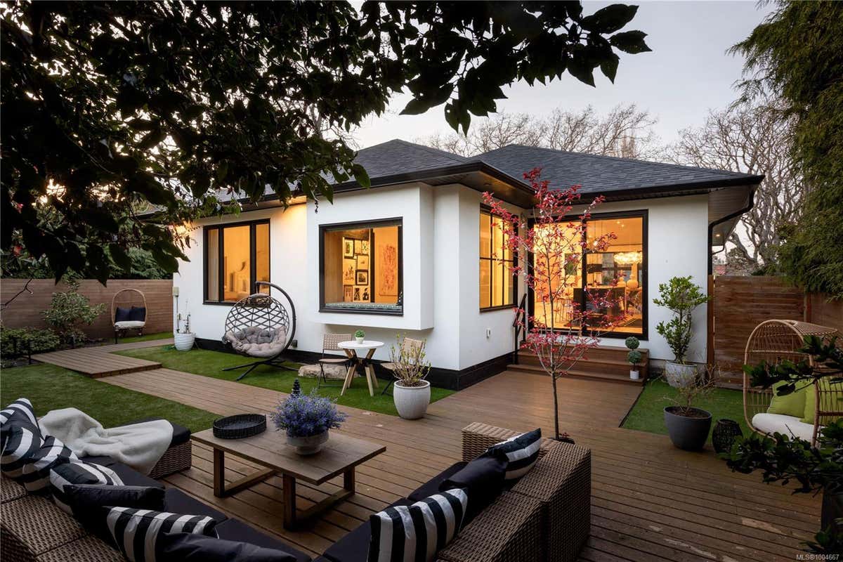 2473 Plumer St, Oak Bay BC V8S 5G9, Oak Bay, BC V8S 5G9 House For Sale ...