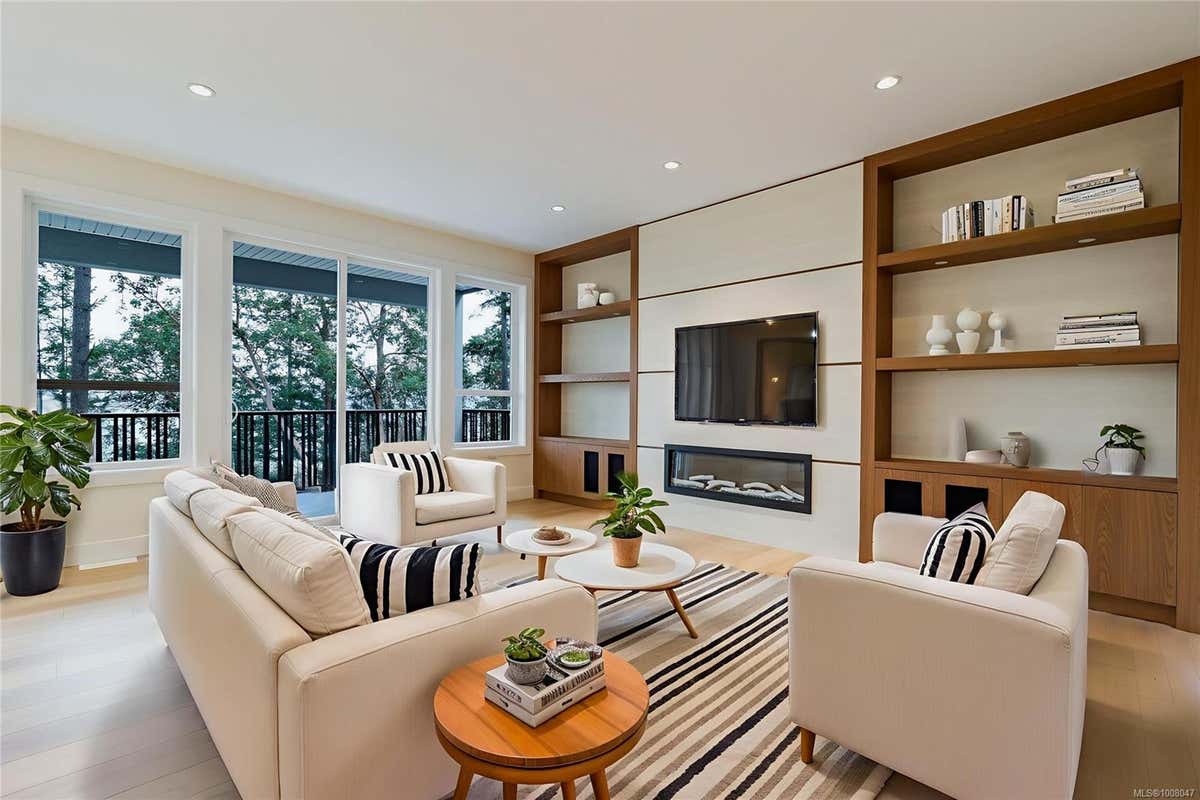 917 Harbour View St, Nanaimo BC V9R 4V4, Nanaimo, BC V9R 4V4 House For Sale | RE/MAX | 1008047