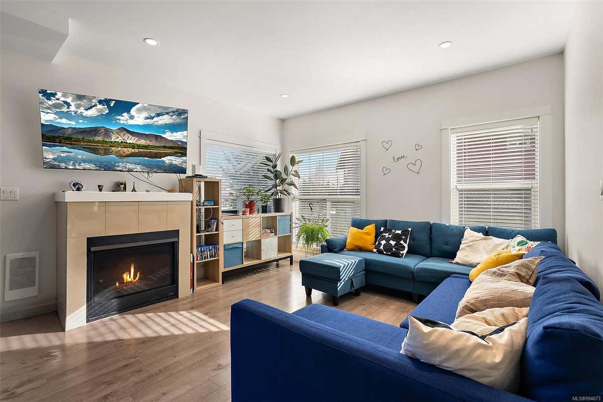 1515 Keating Cross Rd # 7, Central Saanich BC V8M 1W9, Central Saanich ...