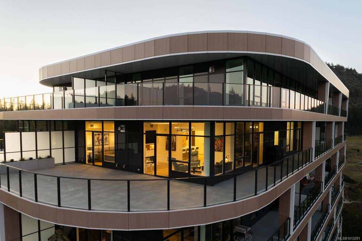 2000 Hannington Rd # 1702, Langford BC V9B 6R6, Langford, BC V9B 6R6 ...