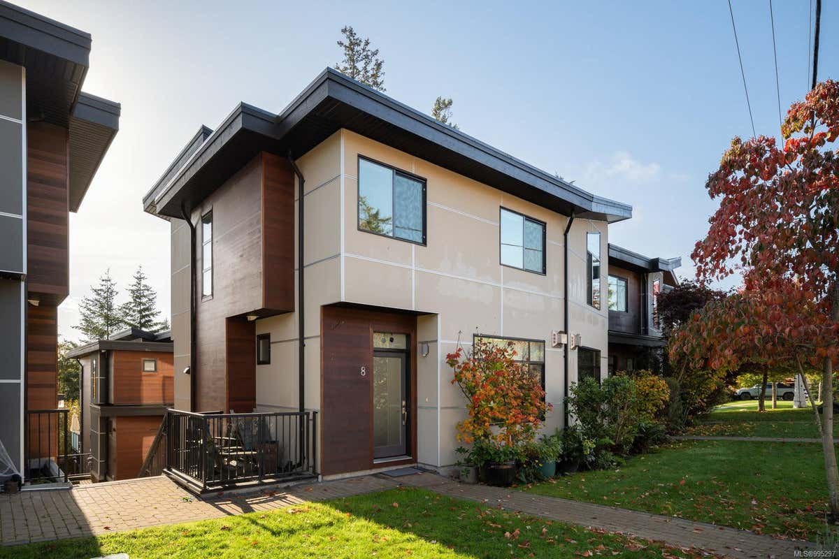 2311 Watkiss Way # 8, View Royal BC V9B 6J6, View Royal, BC V9B 6J6 ...