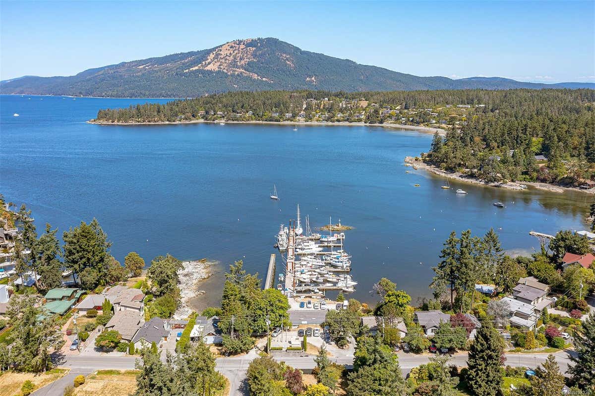 10915 Deep Cove Rd, North Saanich BC V8L 5P9, North Saanich, BC V8L 5P9 ...