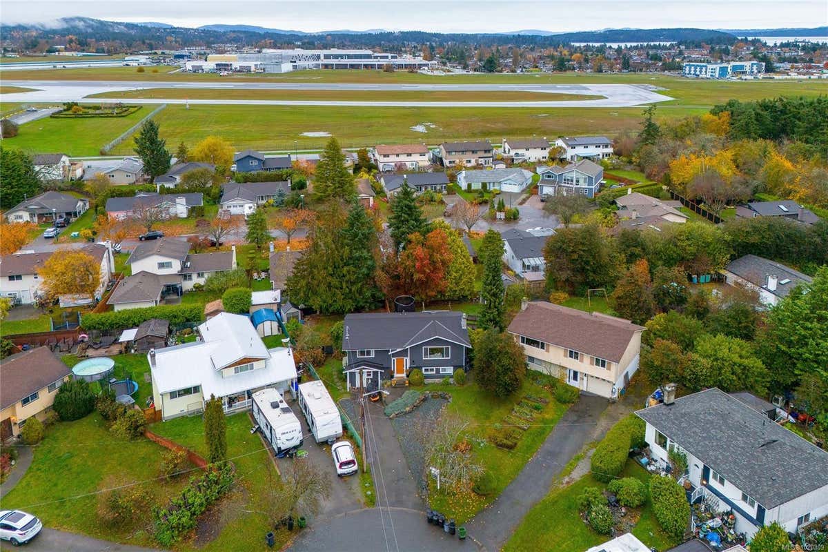 9583 Christine Pl, Sidney BC V8L 2S7, Sidney, BC V8L 2S7 House For Sale ...