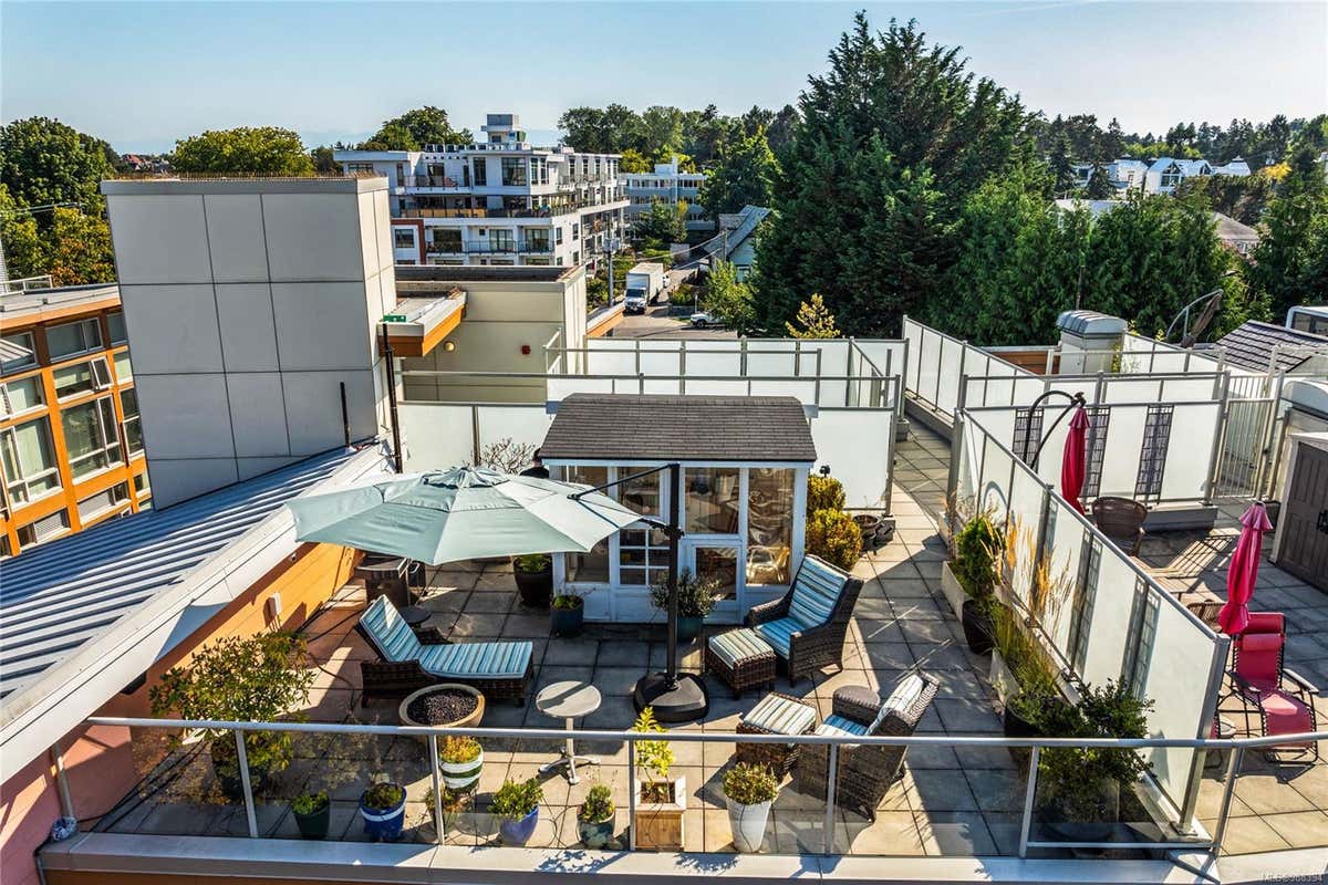 1035 Sutlej St # 304, Victoria BC V8V 2V9, Victoria, BC V8V 2V9 Condo For Sale | RE/MAX | 988394