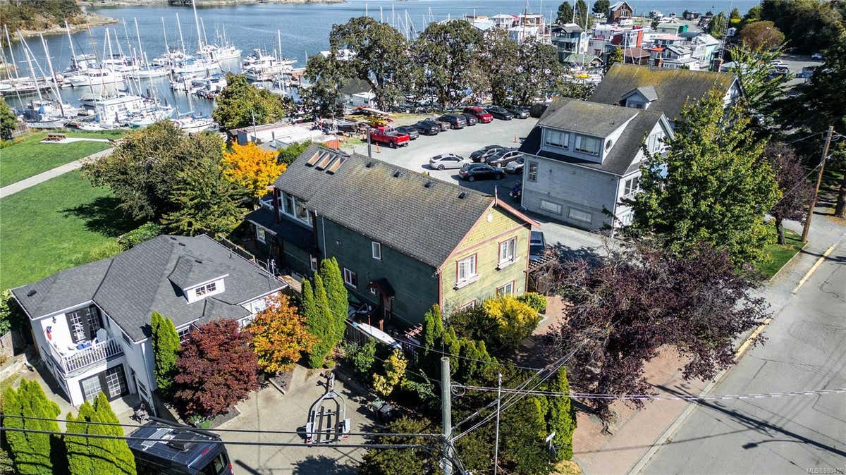 485 Head St, Esquimalt BC V9A 5S1, Esquimalt, BC V9A 5S1 House For Sale ...