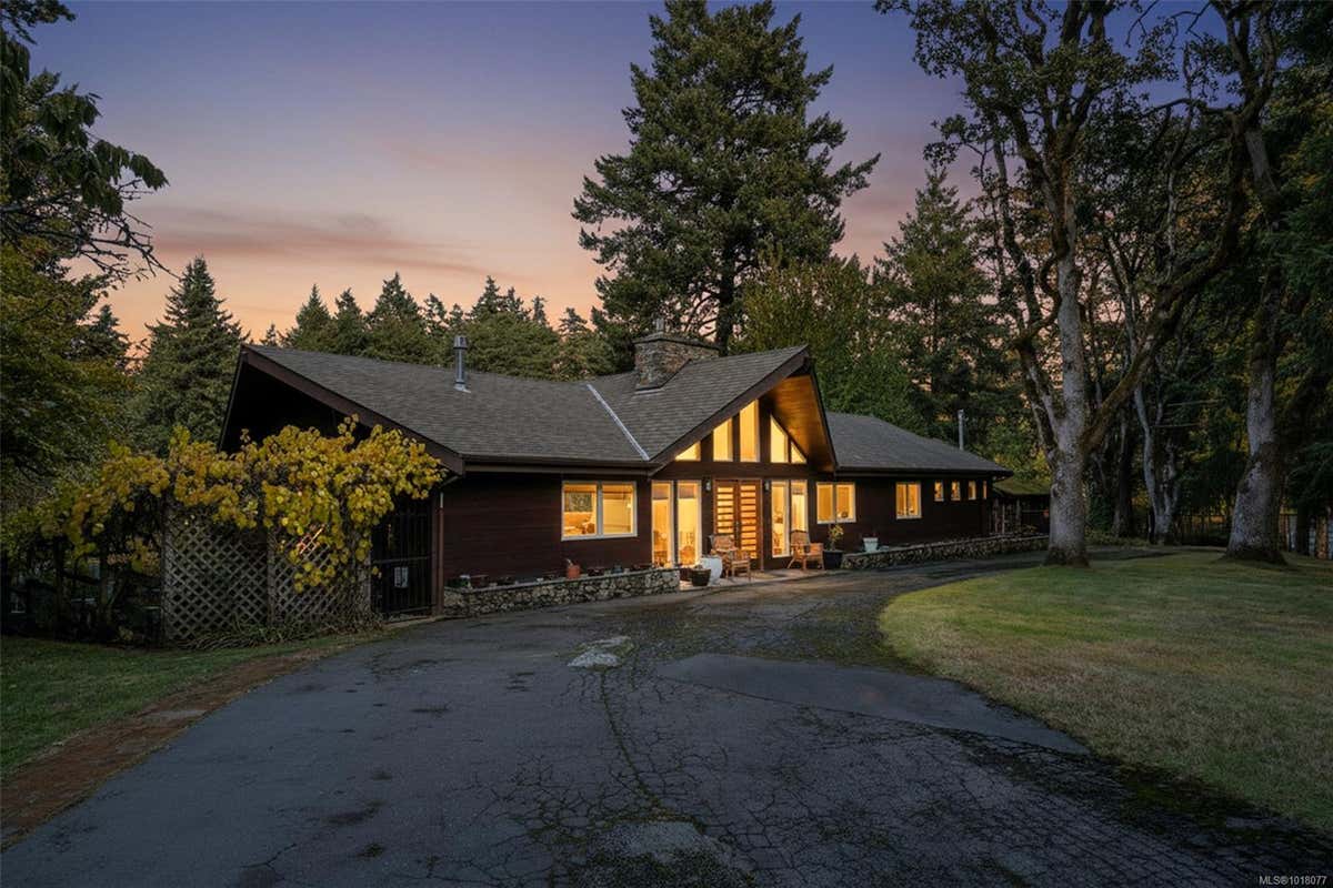 2200 Aldeane Ave, Colwood BC V9B 2C5, Colwood, BC V9B 2C5 House For ...