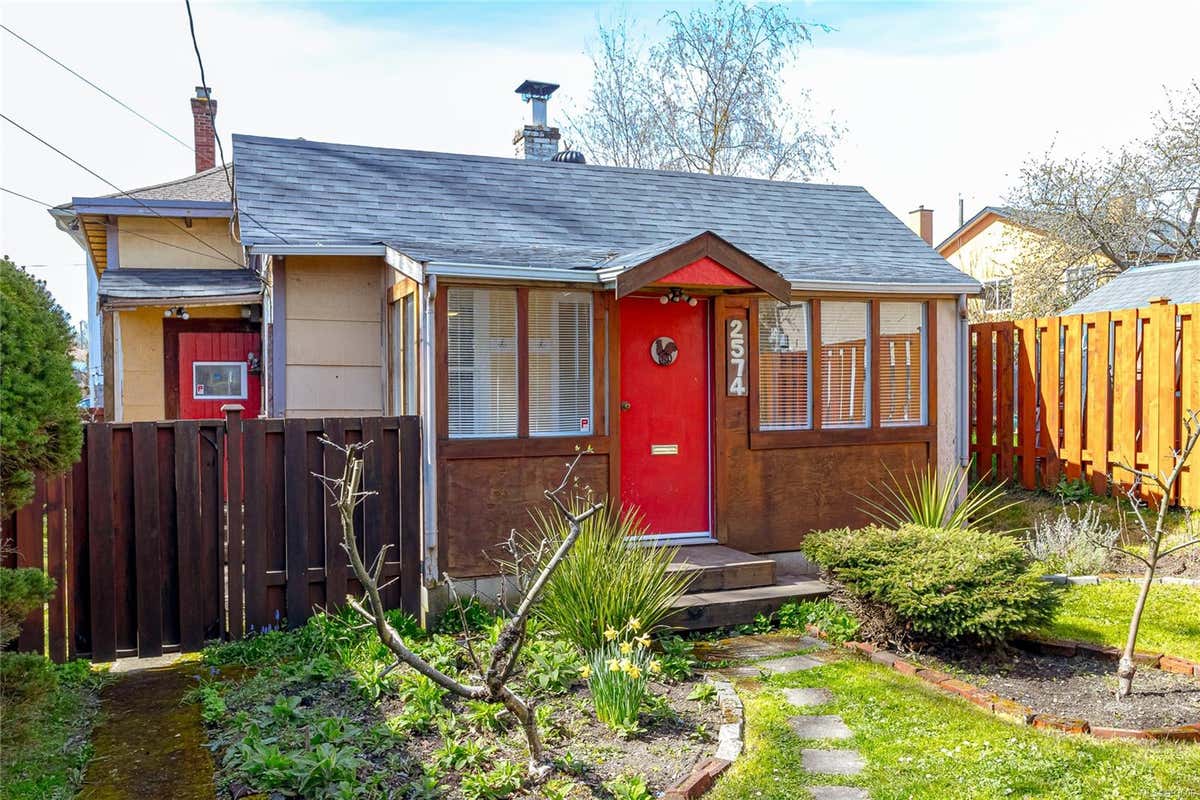 2574 Cook St, Victoria BC V8T 3R9, Victoria, BC V8T 3R9 House For Sale ...