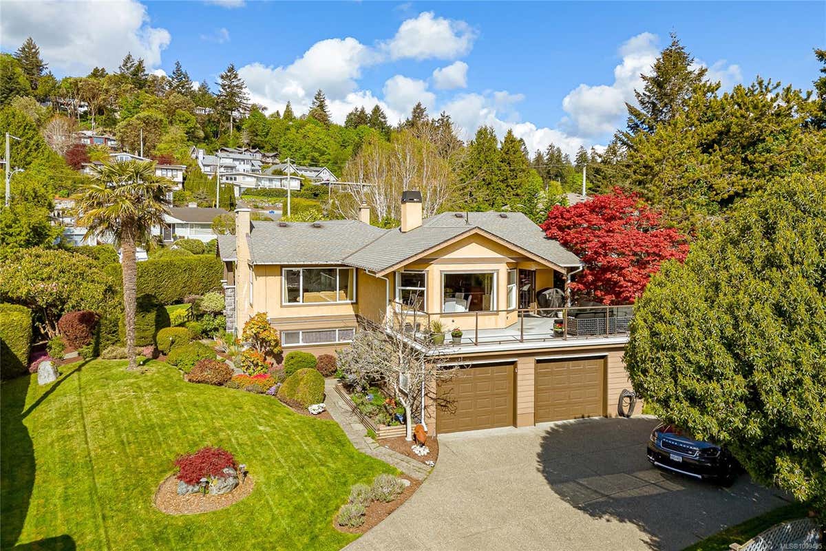 986 GLORIA Pl, Saanich BC V8Y 1L3, Saanich, BC V8Y 1L3 À vendre | RE ...